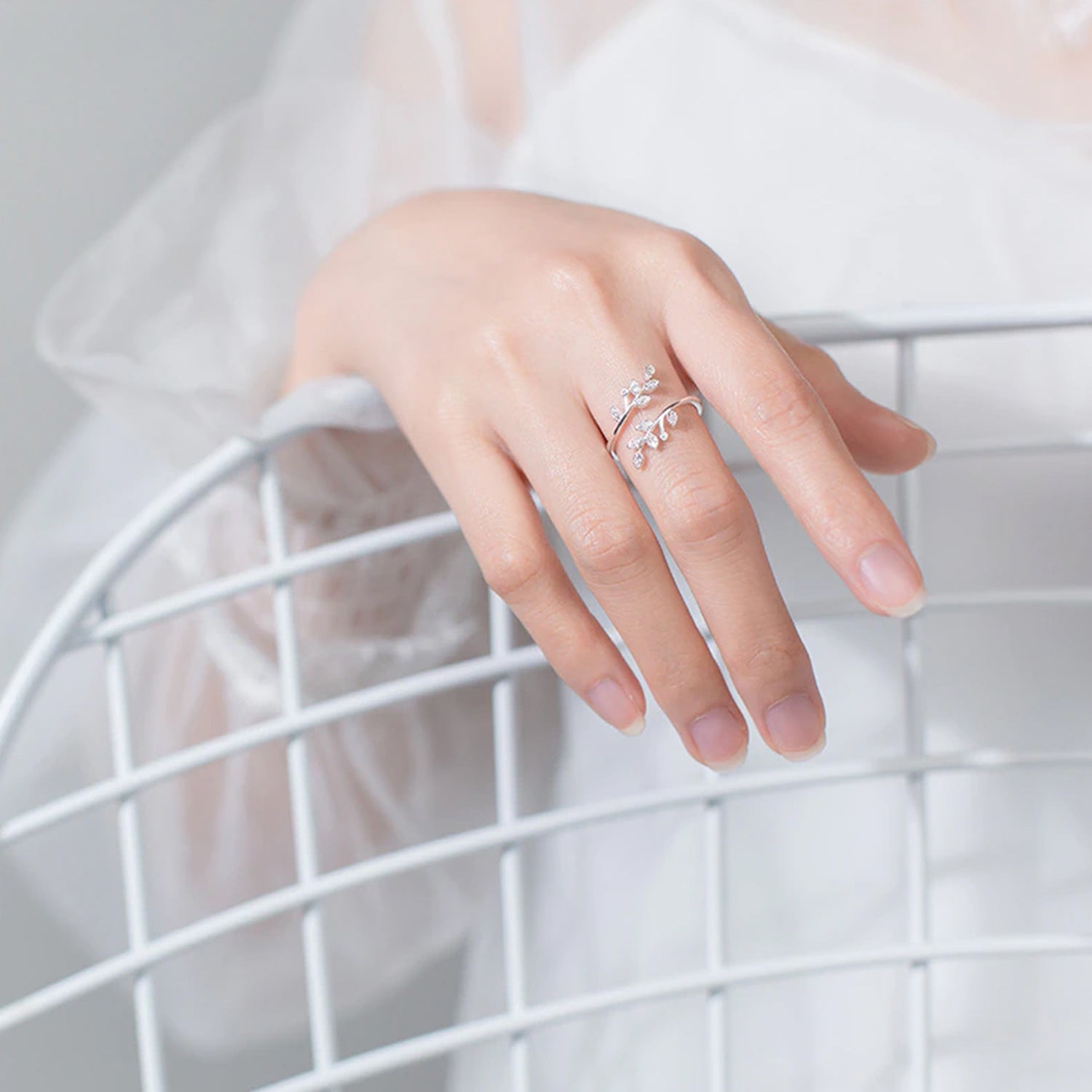 Classic Leaf Shape Ring