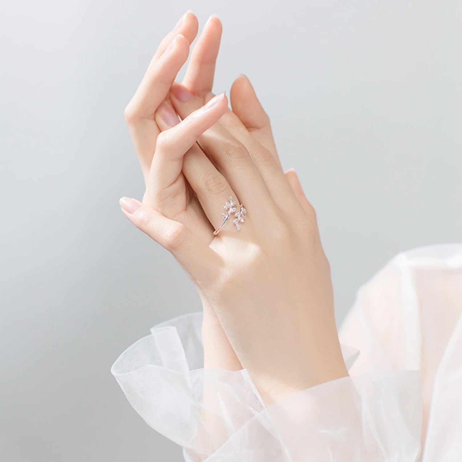 Classic Leaf Shape Ring