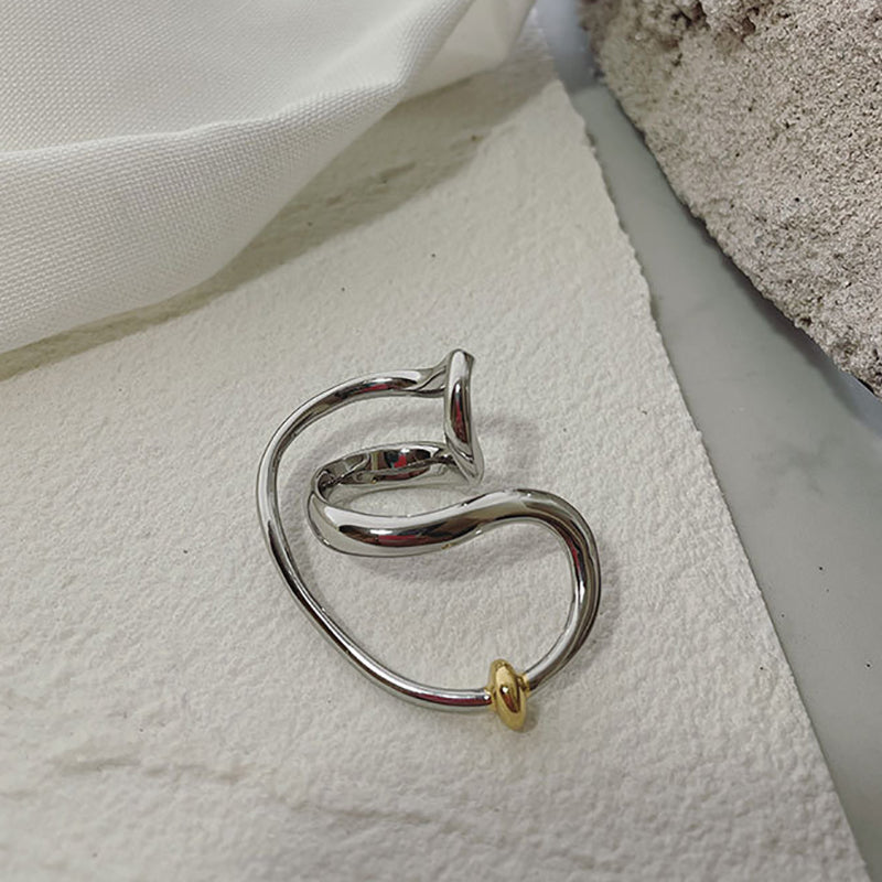 Exaggerated Distorted Lines Geometric Ring