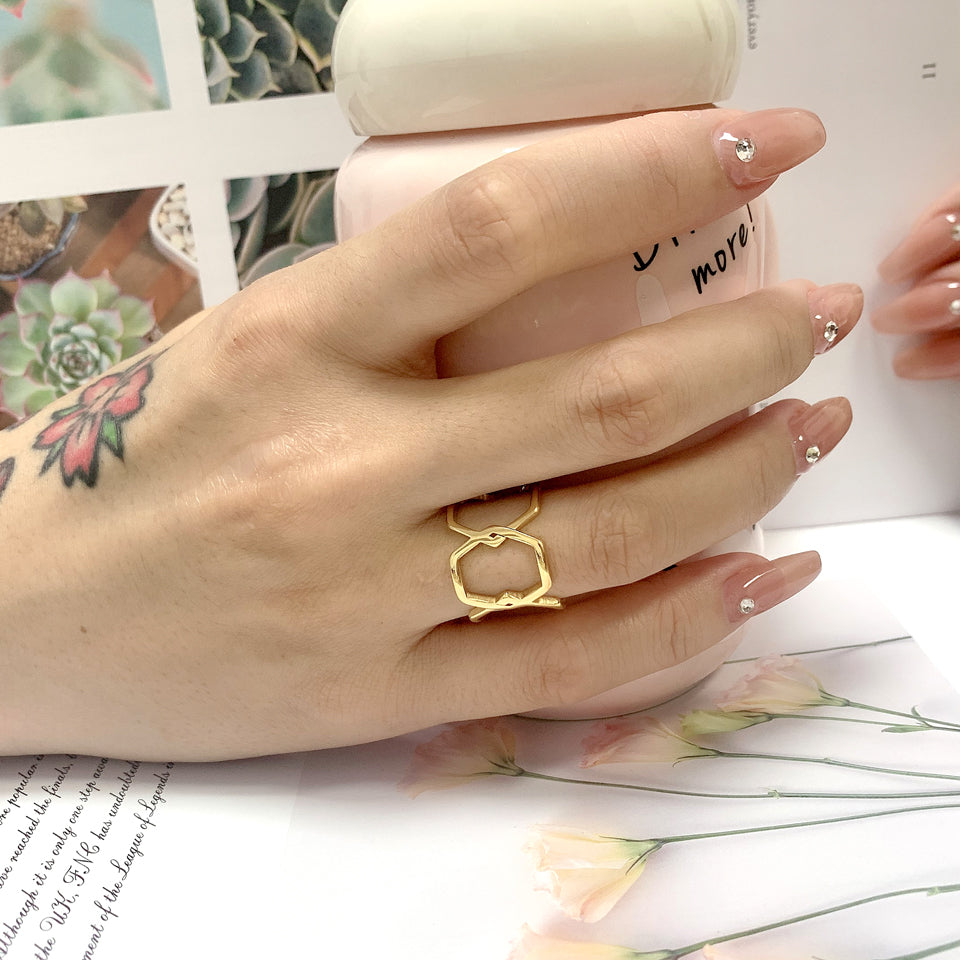 Hollow Temperament Metal Texture Ring